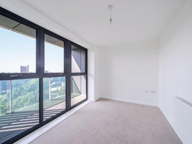 1 bedroom flat for sale in Carlton Vale, London, NW6