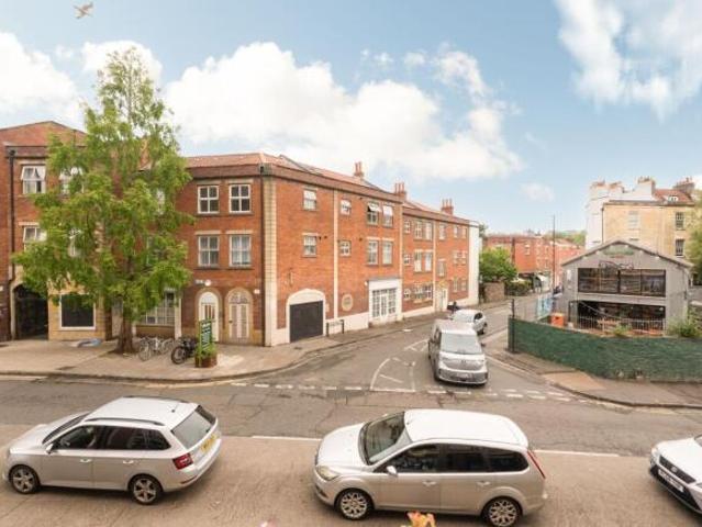 1 bedroom flat for sale in Carmen Beckford Street, Beckford House, BS1