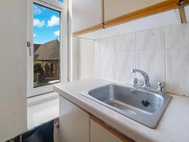 1 bedroom flat for sale in Cathcart Road, GLASGOW, Lanarkshire, G42