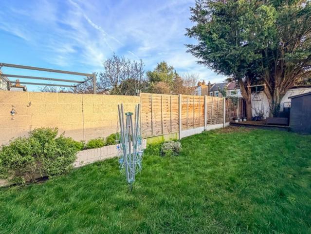 1 bedroom flat for sale in Central Avenue, Southend on Sea, SS2