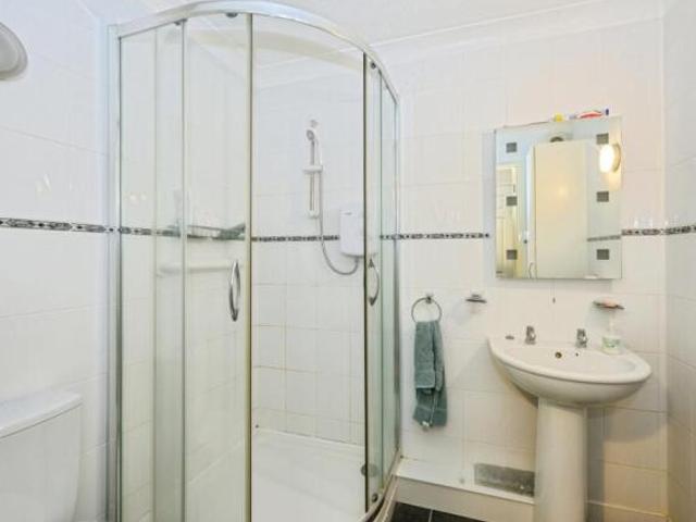 1 bedroom flat for sale in Cedar Road, Sutton, SM2