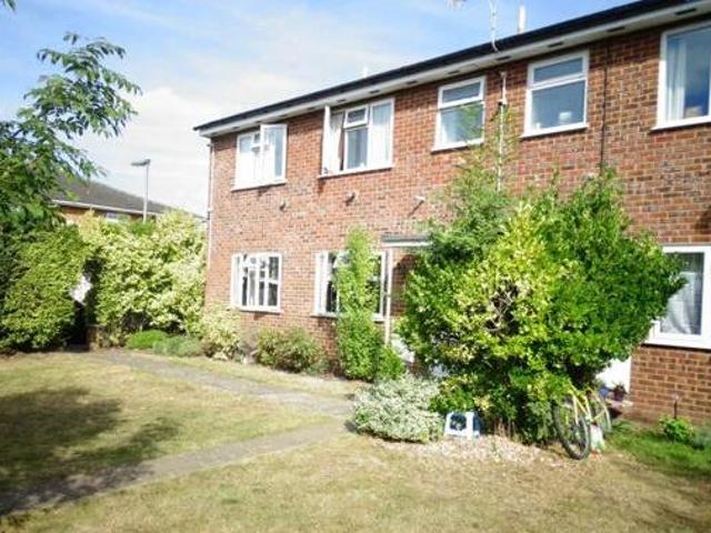 1 Bedroom Flat For Sale In Chaucer Road