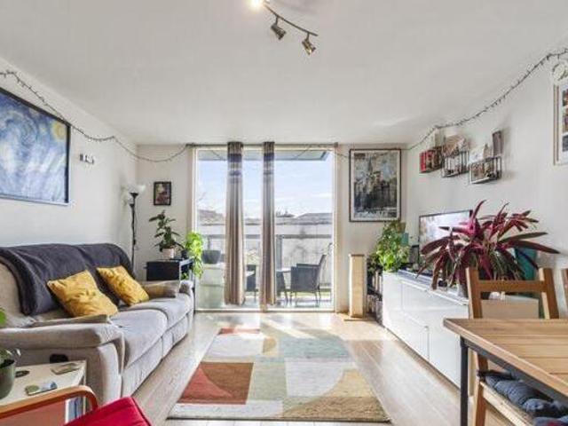1 Bedroom Flat For Sale In Chadwell Lane