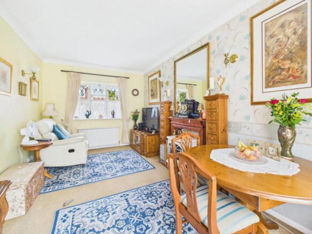 1 bedroom flat for sale in Chaleford Court, Langton Road, Worthing, BN14 7BY, BN14