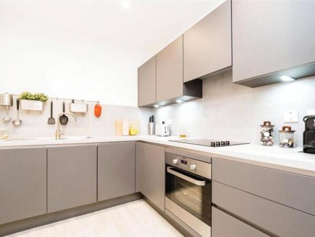 1 bedroom flat for sale in Chamberlain Court, Upton Park, London, E13