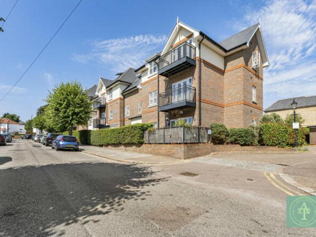 1 bedroom flat for sale in Chelmsford Road, Southgate, London, N14
