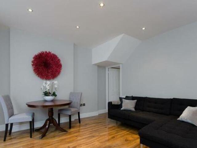 1 Bedroom Flat For Sale In Chelsea, London