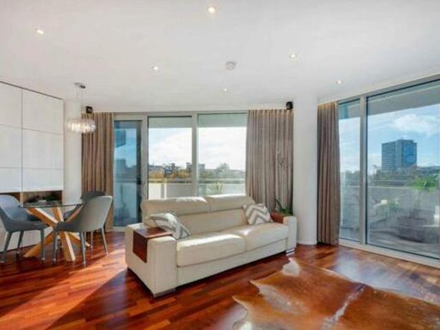 1 Bedroom Flat For Sale In Chiswick Park, London