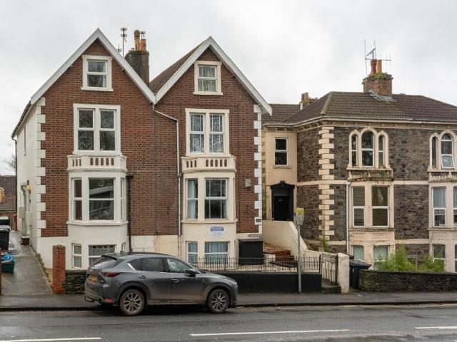 1 bedroom flat for sale in Church Road, St George, BS5