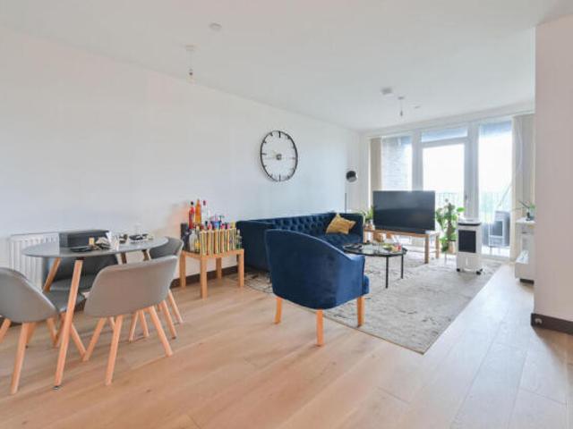 1 bedroom flat for sale in Conway Court, Watford, WD24