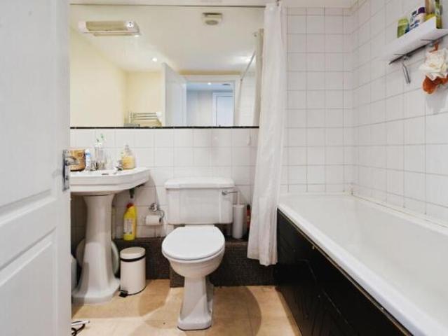 1 bedroom flat for sale in Coombe Road, Brighton, East Sussex, BN2