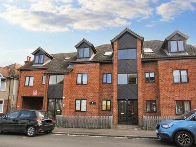 1 Bedroom Flat For Sale In College Road