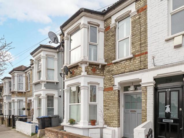 1 bedroom flat for sale in College Road, London, NW10
