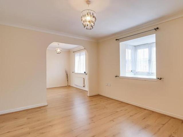 1 bedroom flat for sale in Collier Way, Southend on Sea, SS1