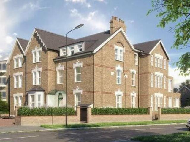 1 bedroom flat for sale in Copers Cope Road Beckenham BR3