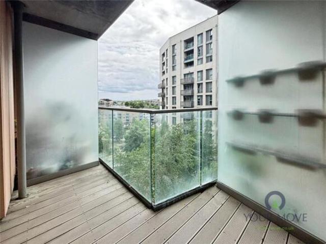 1 bedroom flat for sale in Cornmill Lane, London, SE13