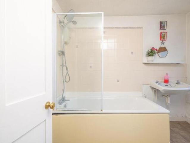 1 bedroom flat for sale in Cotham Grove, Cotham, BS6