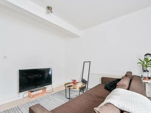 1 Bedroom Flat For Sale In Clapham, London