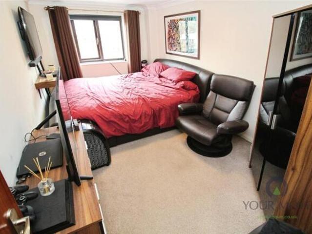 1 bedroom flat for sale in Clapham Road, Bedford, Bedfordshire, MK41