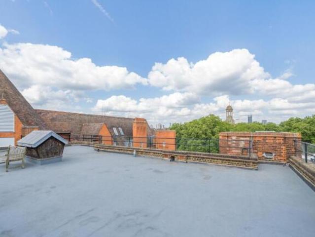 1 bedroom flat for sale in Clapham Road, London, SW9