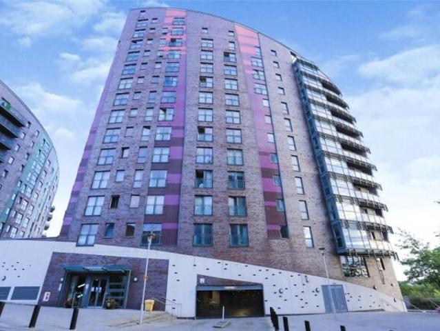 1 bedroom flat for sale in Cross Green Lane, Leeds, LS9