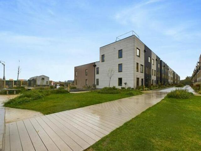 1 Bedroom Flat For Sale In Cross Green, Leeds