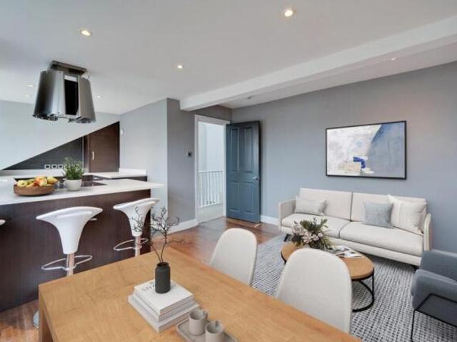 1 bedroom flat for sale in Crossfield Road, Belsize Park NW3