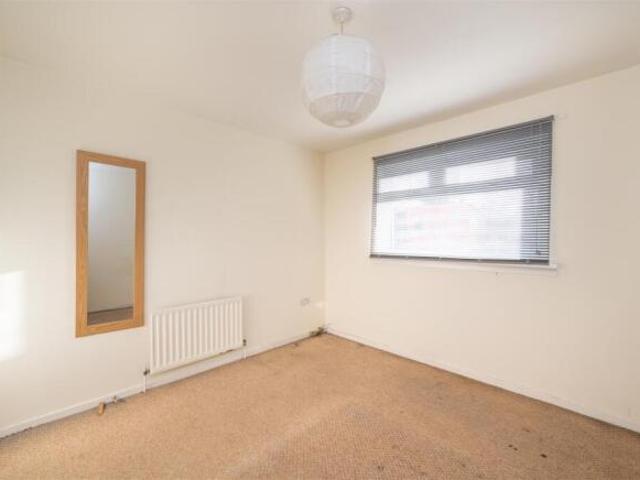 1 bedroom flat for sale in Craigroyston Grove, Edinburgh, EH4