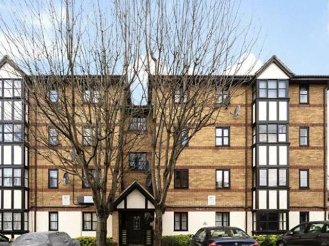 1 Bedroom Flat For Sale In Creighton Road