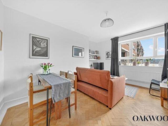 1 bedroom flat for sale in Denman House, Lordship Terrace, N16