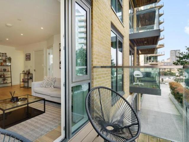 1 bedroom flat for sale in Discovery House, Juniper Drive, Wandsworth, SW18