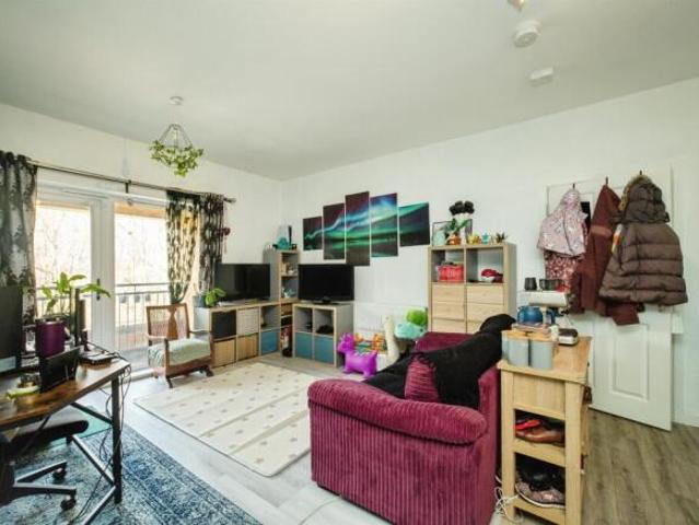 1 bedroom flat for sale in Divot Way, BASINGSTOKE, RG24
