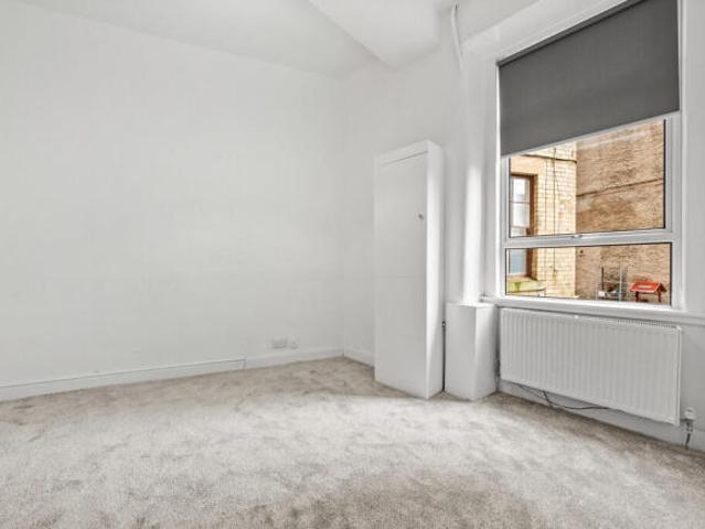 1 bedroom flat for sale in Dixon Road, Crosshill, Glasgow, G42