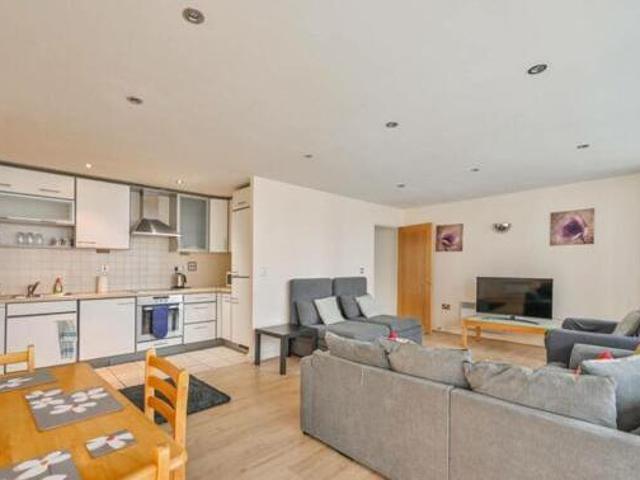 1 Bedroom Flat For Sale In Docklands