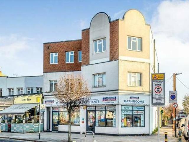 1 bedroom flat for sale in Durnsford Road London SW19
