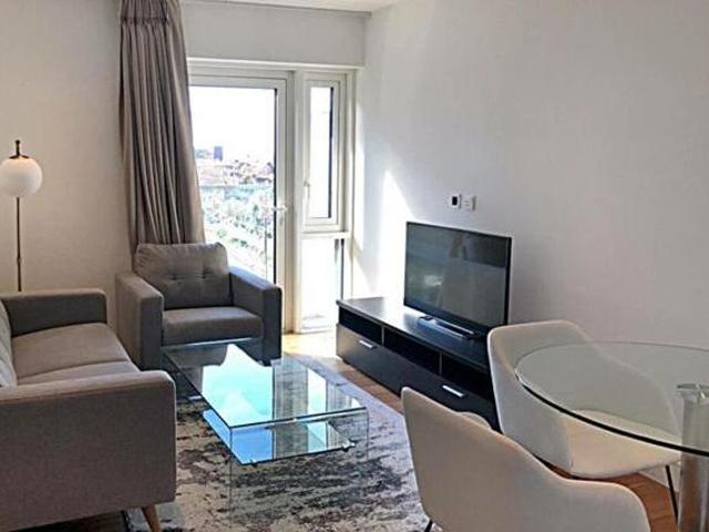 1 Bedroom Flat For Sale In Ealing Broadway, London