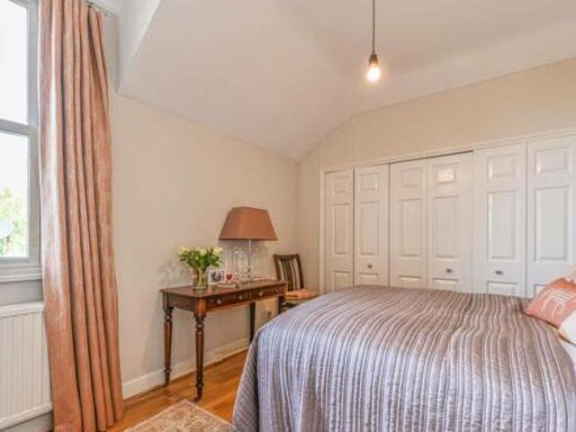1 Bedroom Flat For Sale In Earlsfield, London