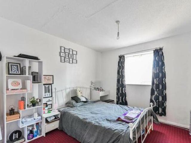 1 Bedroom Flat For Sale In East Ham, London