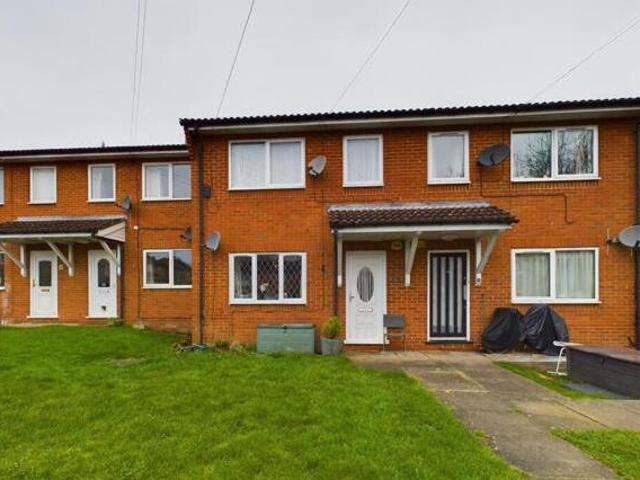 1 Bedroom Flat For Sale In Eaton Avenue, High Wycombe