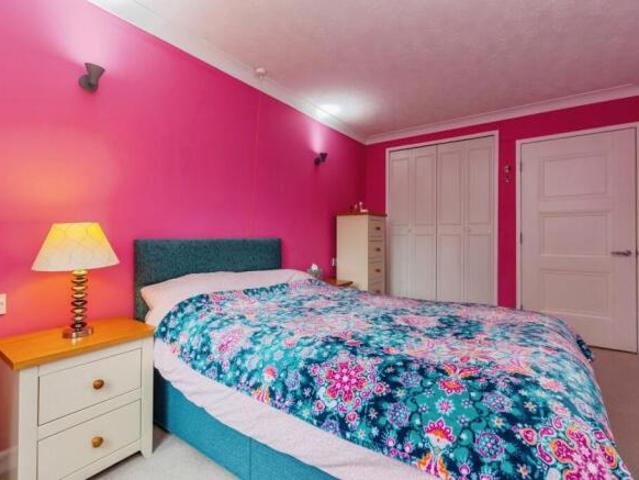 1 bedroom flat for sale in Edge Lane, Chorlton, Lancashire, M21