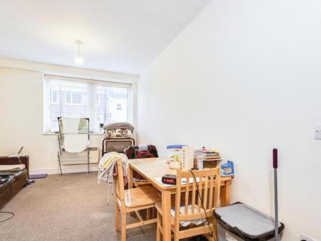 1 bedroom flat for sale in Electra House, Farnsby Street, Swindon, Wiltshire, SN1