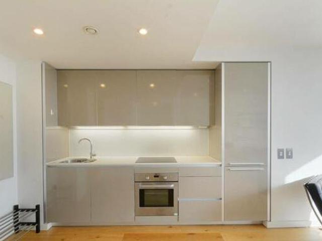 1 Bedroom Flat For Sale In Elephant And Castle, London