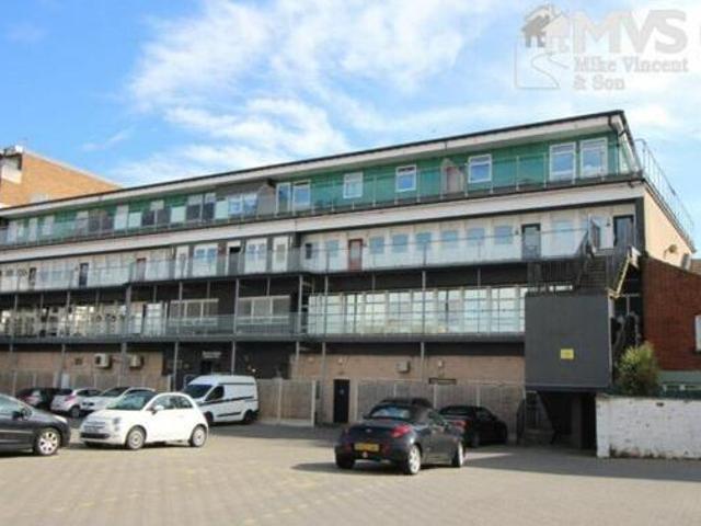 1 Bedroom Flat For Sale In Ellis Road