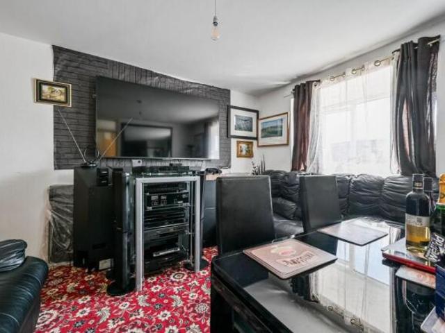 1 bedroom flat for sale in Erwood Road, Charlton, London, SE7