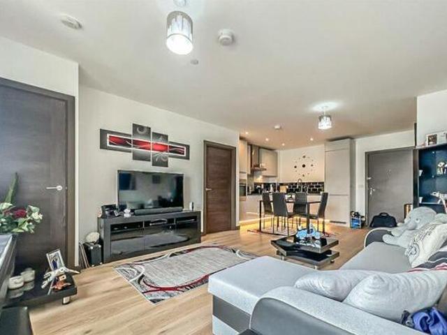 1 Bedroom Flat For Sale In Fairfax Drive