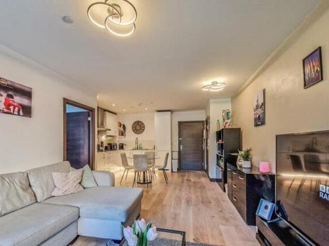 1 Bedroom Flat For Sale In Fairfax Drive