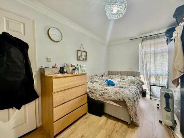 1 bedroom flat for sale in Farley Hill, Luton, LU1
