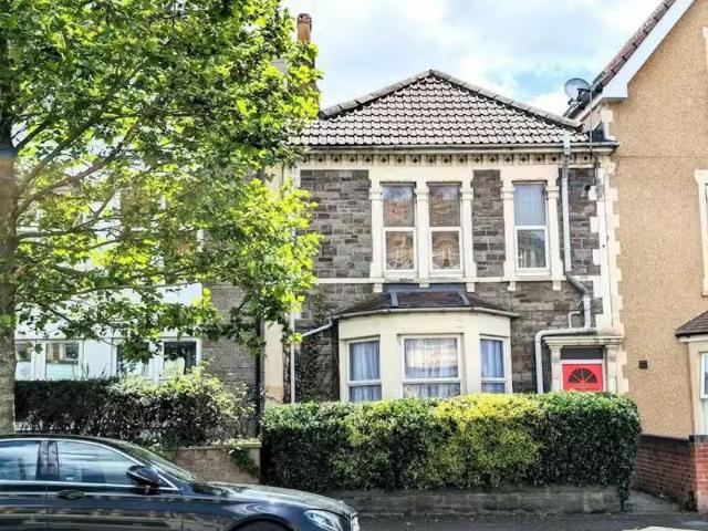 1 bedroom flat for sale in Fishponds Road, Fishponds, Bristol.