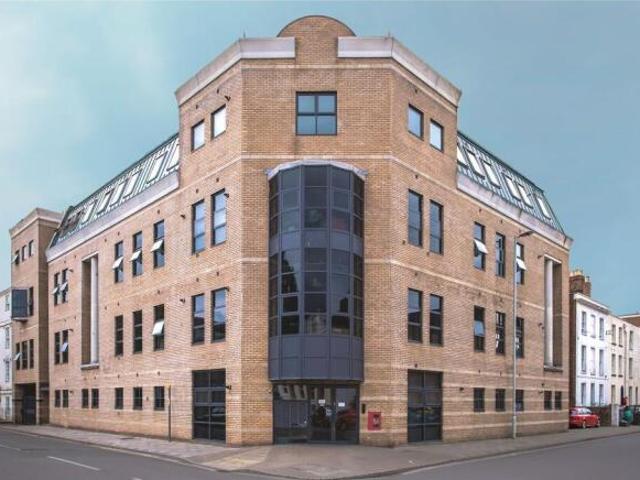 1 bedroom flat for sale in Fitzalan House, Park Road, Gloucester, GL1
