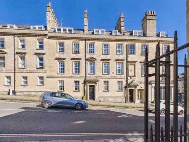 1 bedroom flat for sale in Flat | Basic Updating | BA1